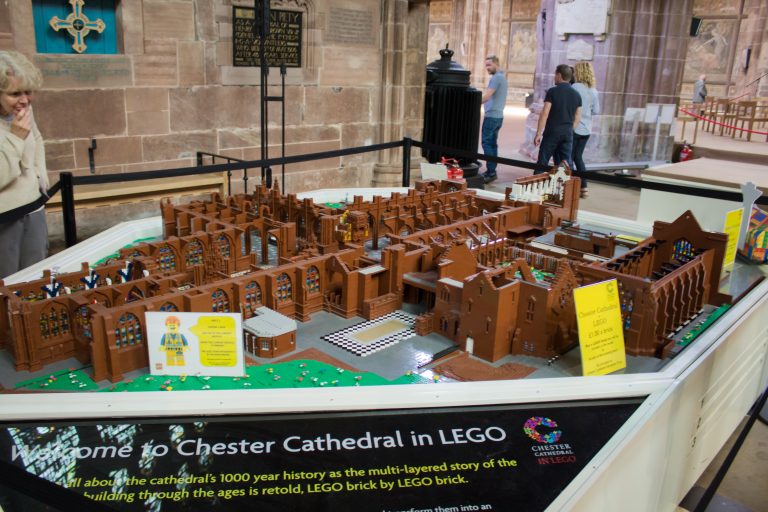 Chester Cathedral Sculptures ~ ian-scott.net